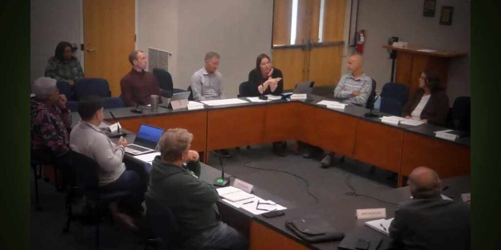 Burien, Des Moines Airport Committees unite to challenge Sea-Tac ...